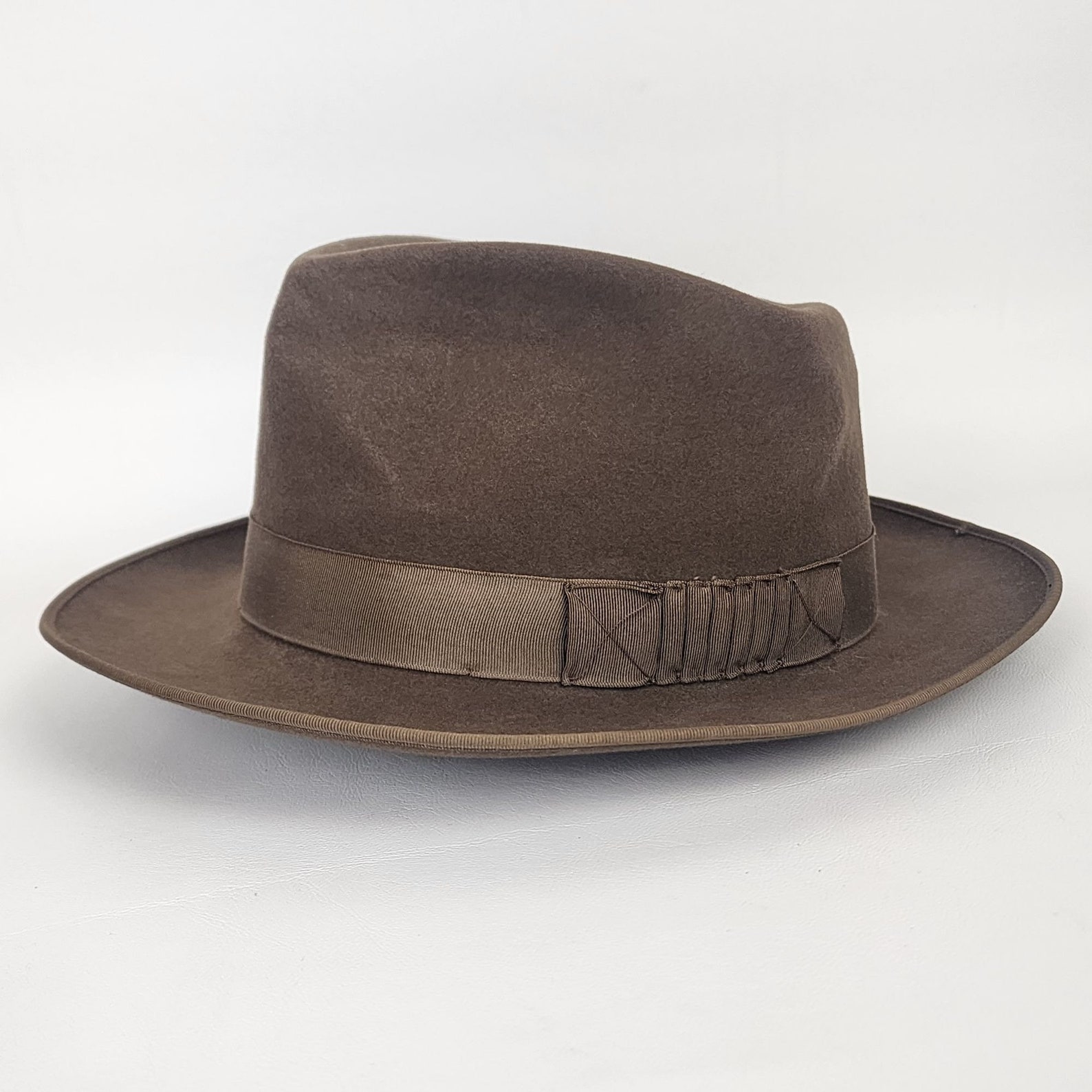 Vintage 1940s 50s Brown Mocha Beaver Suede Shark Gill Fedora Penney's ...