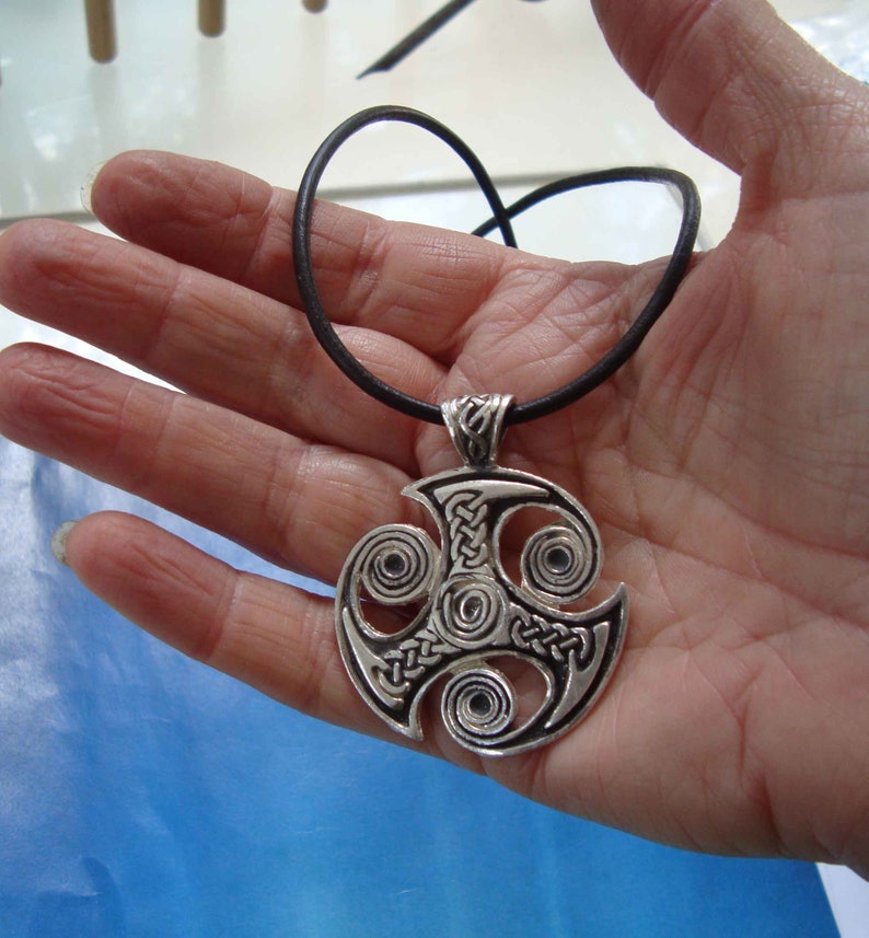 Triskele Trefot Viking Triskelion Triskeles Handmade Triple Spiral ...