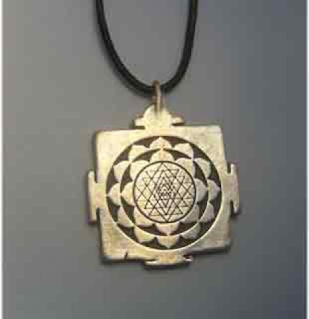 SRI YANTRA Pendant Shri Chakra Charm Handmade Jewel in Solid 925 ...
