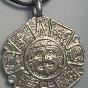 Aztec Sun Stone Calendar Tonatiuh God Sun Amulet for Power and Energy ...