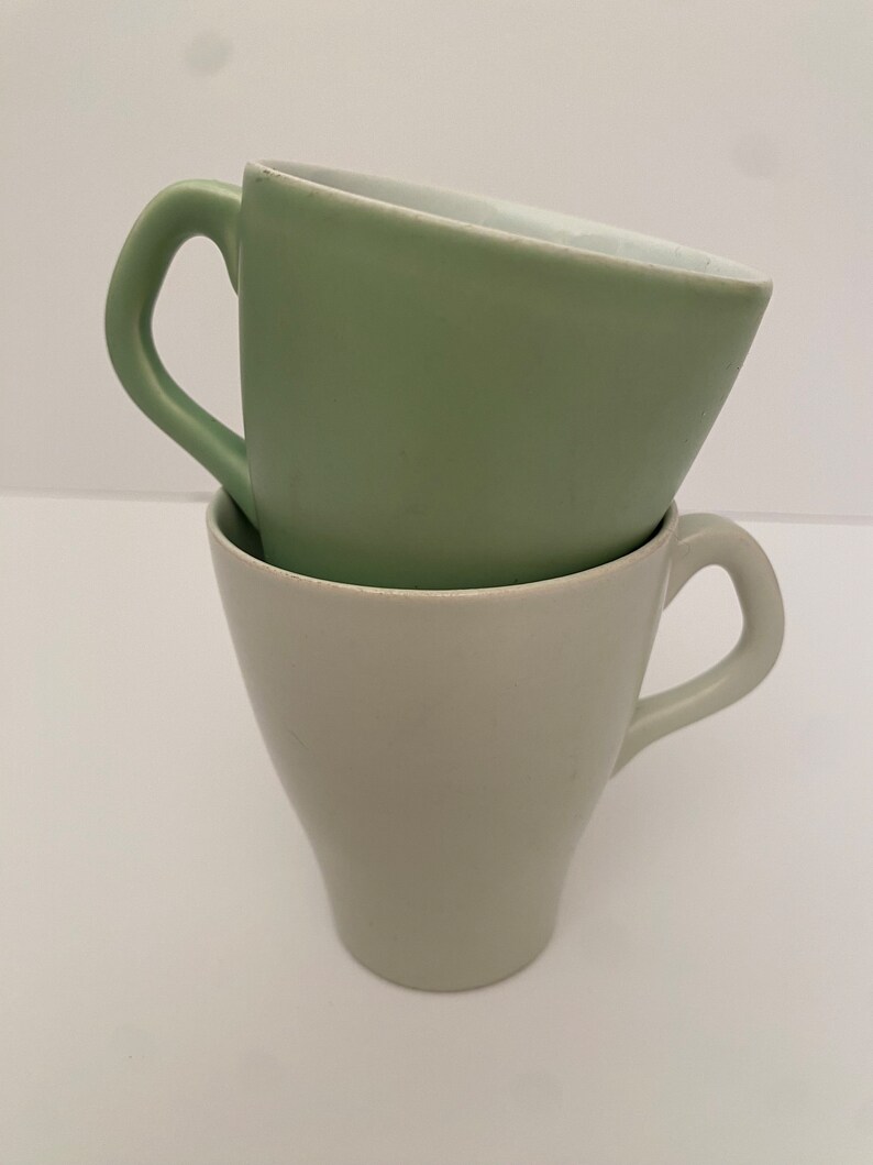 MIDCENTURY PASTEL CUPS - Etsy