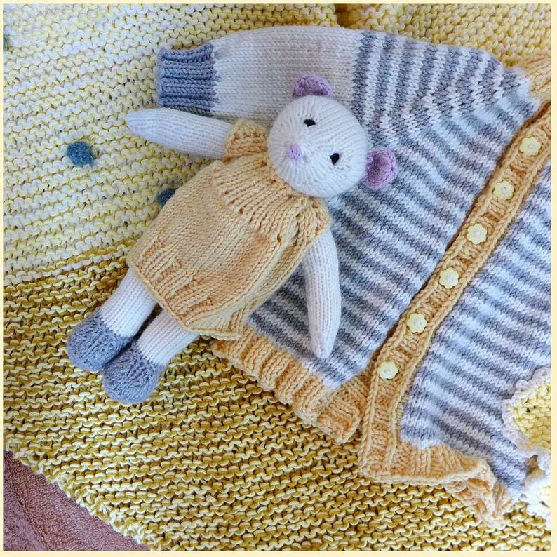 Knitting Pattern for a Soft Cuddle Snuggle Mouse 21 Cm | Etsy