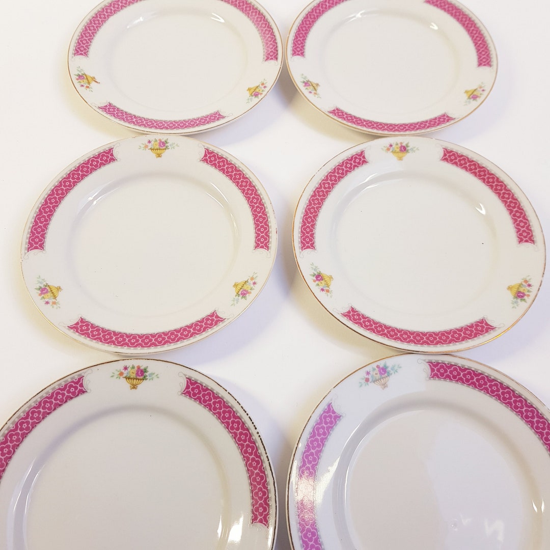 Vintage Cake Plates, Floral Design, 1970s - Etsy