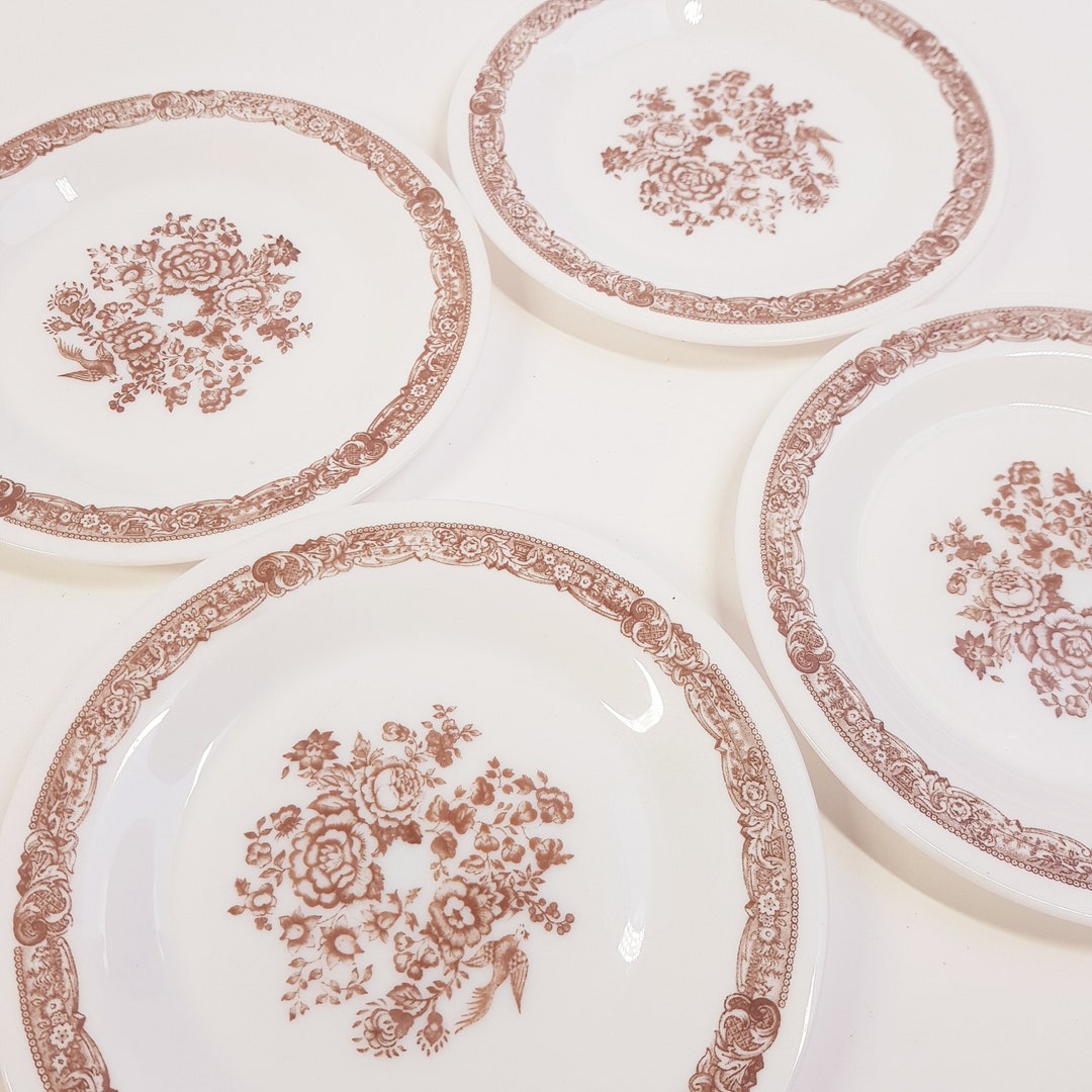 Vintage Arcopal Dinner Plates, French Milk Glass, 1970s - Etsy