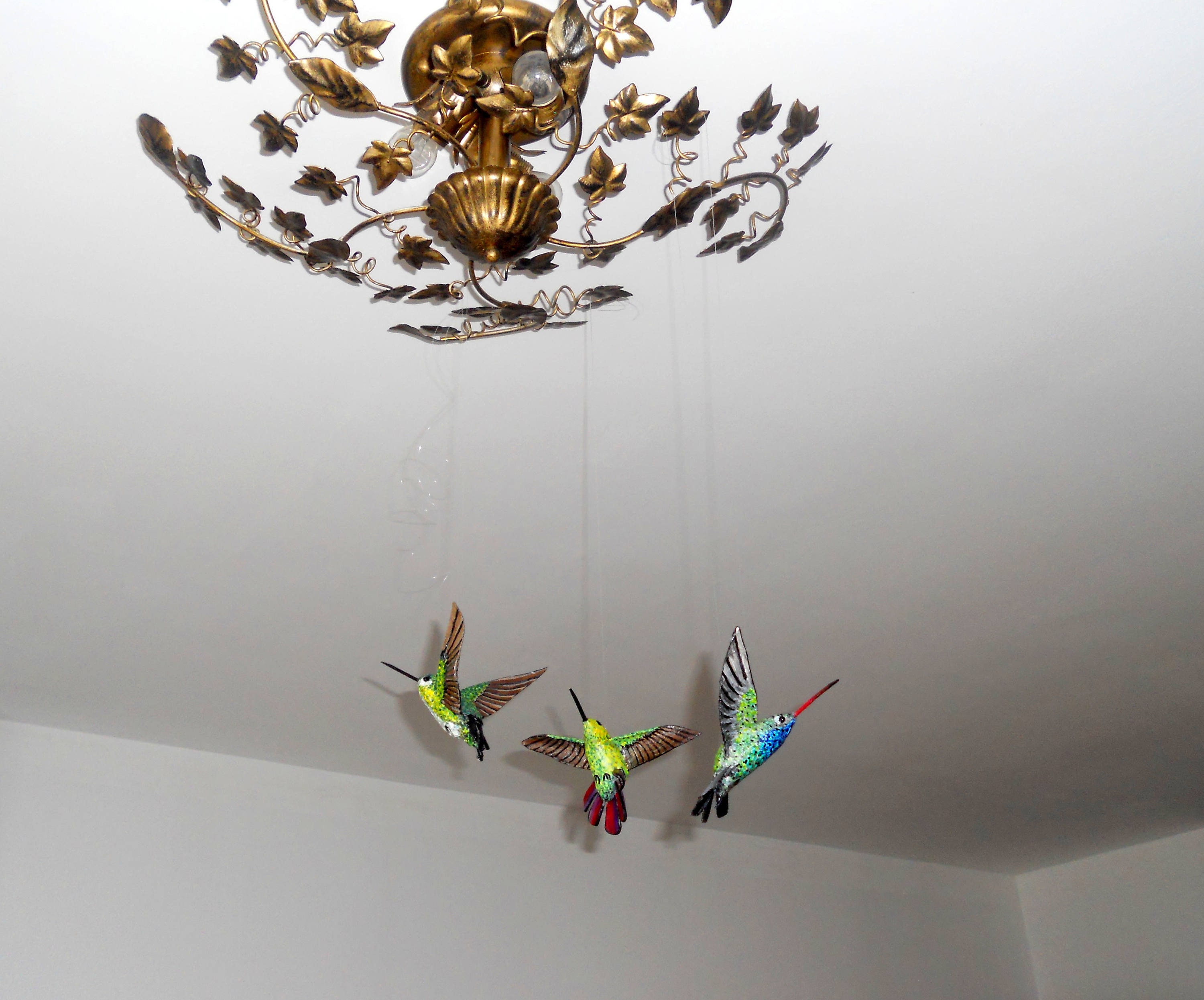 Paper Machè Sculpture and Figurines Hanging Bird Ornament Hummingbird ...