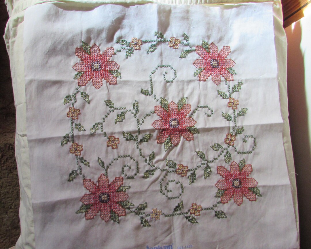 A SWIRL OF FLOWERS (12 Hand Embroidered Blocks) - Etsy