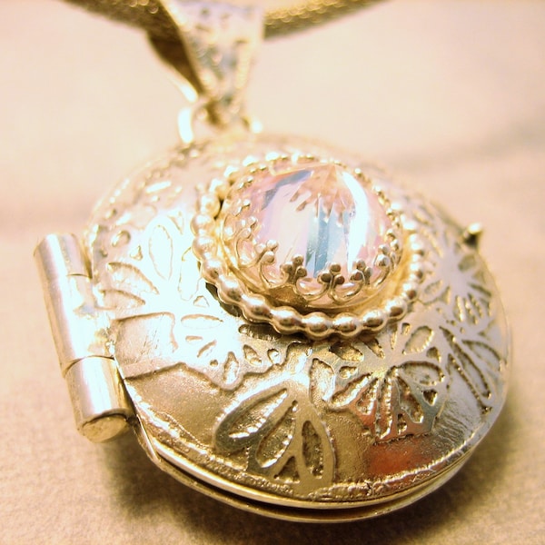 Locket Necklace - Etsy