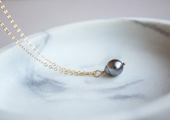Single grey pearl necklace store
