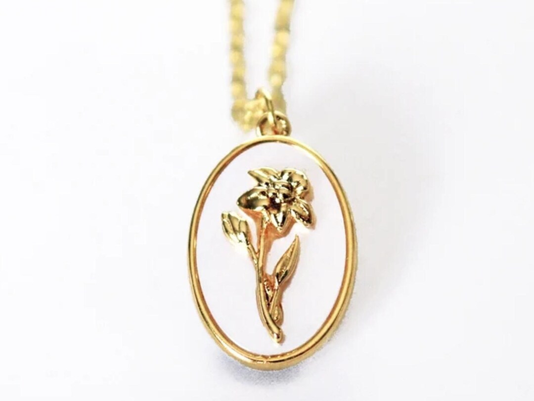 March Daffodil Birth Flower Pearl Necklace, Mom Necklace, Personalized ...