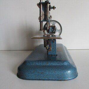 Vintage Antique French Sewing Machine Tin Toy 1930s 1950s Ma Cousette ...