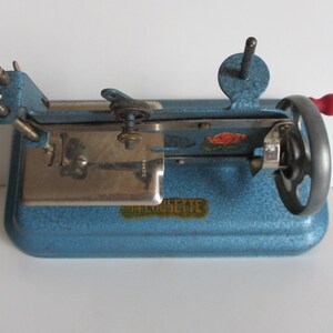 Vintage Antique French Sewing Machine Tin Toy 1930s 1950s Ma Cousette ...