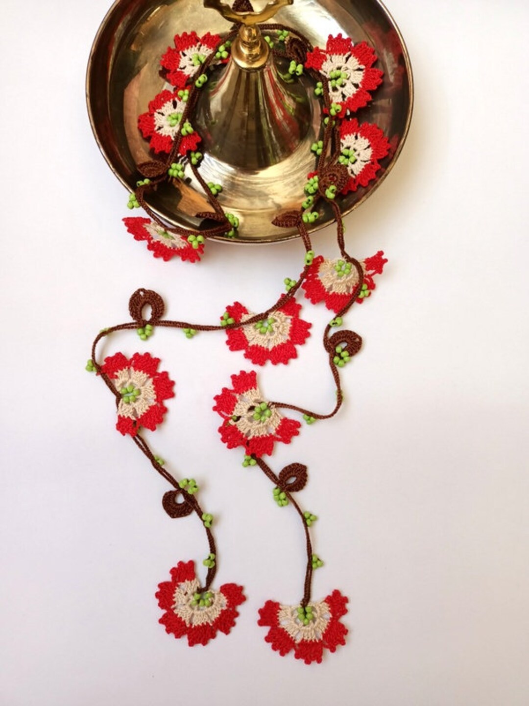 Beauty, Carnation Flower Necklace, Showy Necklace, Attractive Necklace ...