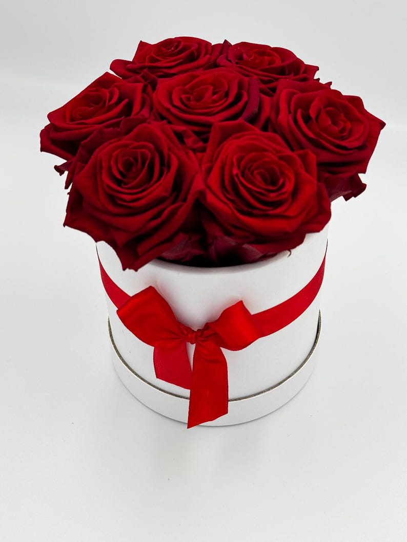 Preserved Roses Round Box, Eternal Real Roses, Romantic Home Decor Gift ...