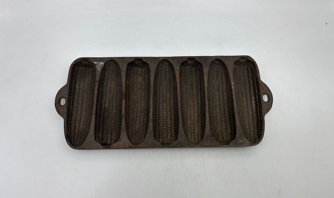 Vintage Cast Iron Wagner Ware Cornbread / Muffin Pan, Krusty Korn Kobs ...