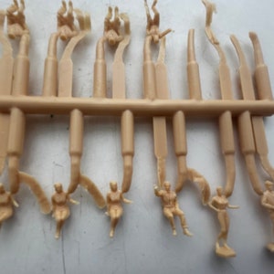 Vintage Atlas HO Scale Unpainted Figures: 24+ Tiny People, Men and ...