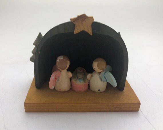 Small Vintage Wood Statue of the Baby Jesus and Angels / - Etsy