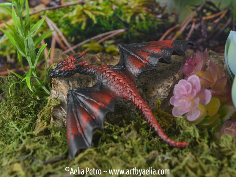 Realistic Baby Dragon Hair Clip Black and Red Dragon IN - Etsy