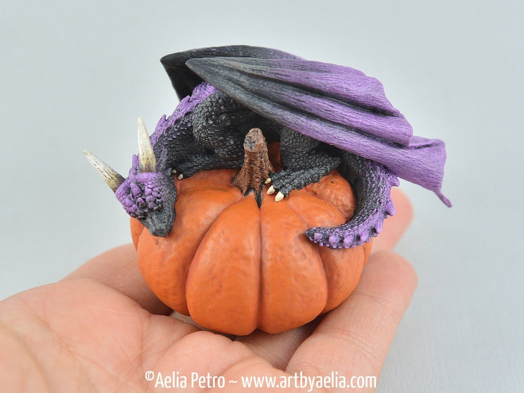 Realistic Pumpkin Dragon Sculpture Resin Designer Toy - Black and ...