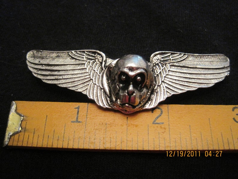 Flying Monkey Pin Surrender Dorithy - Etsy