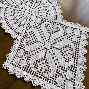 Handmade White Long Crochet Table Runner: Spearmint - Etsy UK