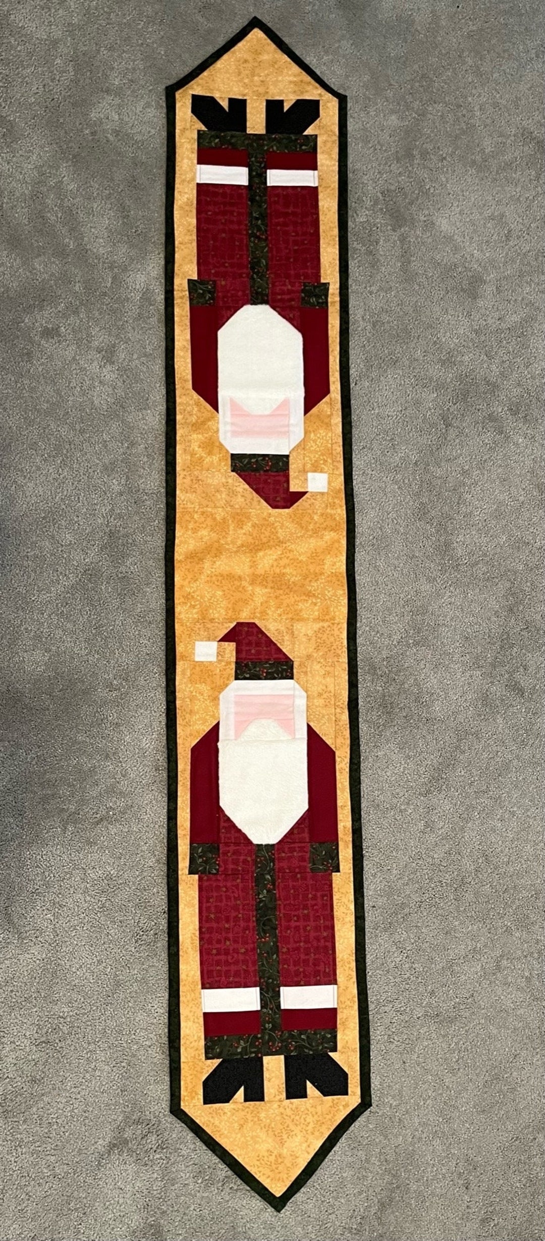 Santa Quilted Table Runner for Christmas - Etsy