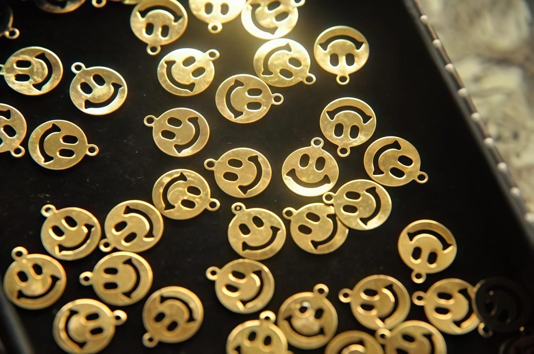 50pcs Gold Plated Smiley Face Charms- Tiny Happy Face Pendants for DIY ...