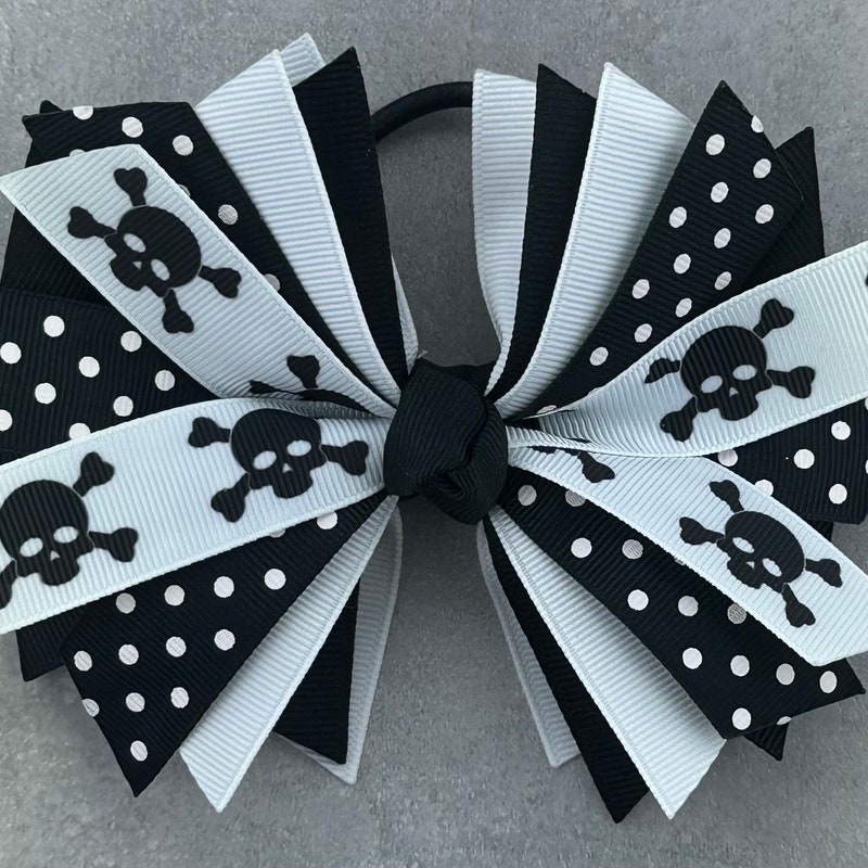 Black Skull Bow Tie - Etsy