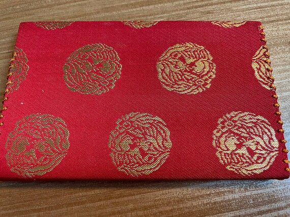 Red brocade pouch from Japan. - Gem
