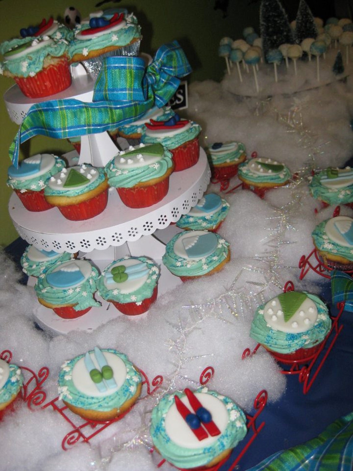 MOUNTAIN SKIING and SNOW - Fondant Cupcake, and Cookie Toppers - 1 ...