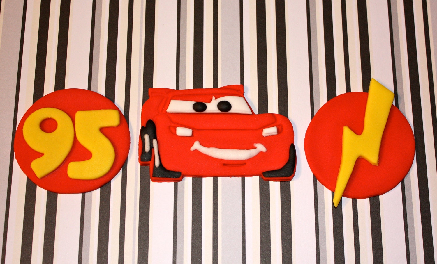 Fondant RED RACE CAR Cupcake and Cookie Toppers 1 Dozen - Etsy