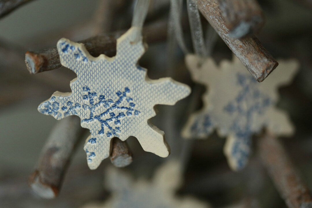 Snowflake Pottery Ornaments Lace Decoration White Blue Ceramic Ornament ...