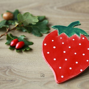 Strawberry Plate Fruit Ceramic Dish Burgundy Red Spoon Rest Eco ...