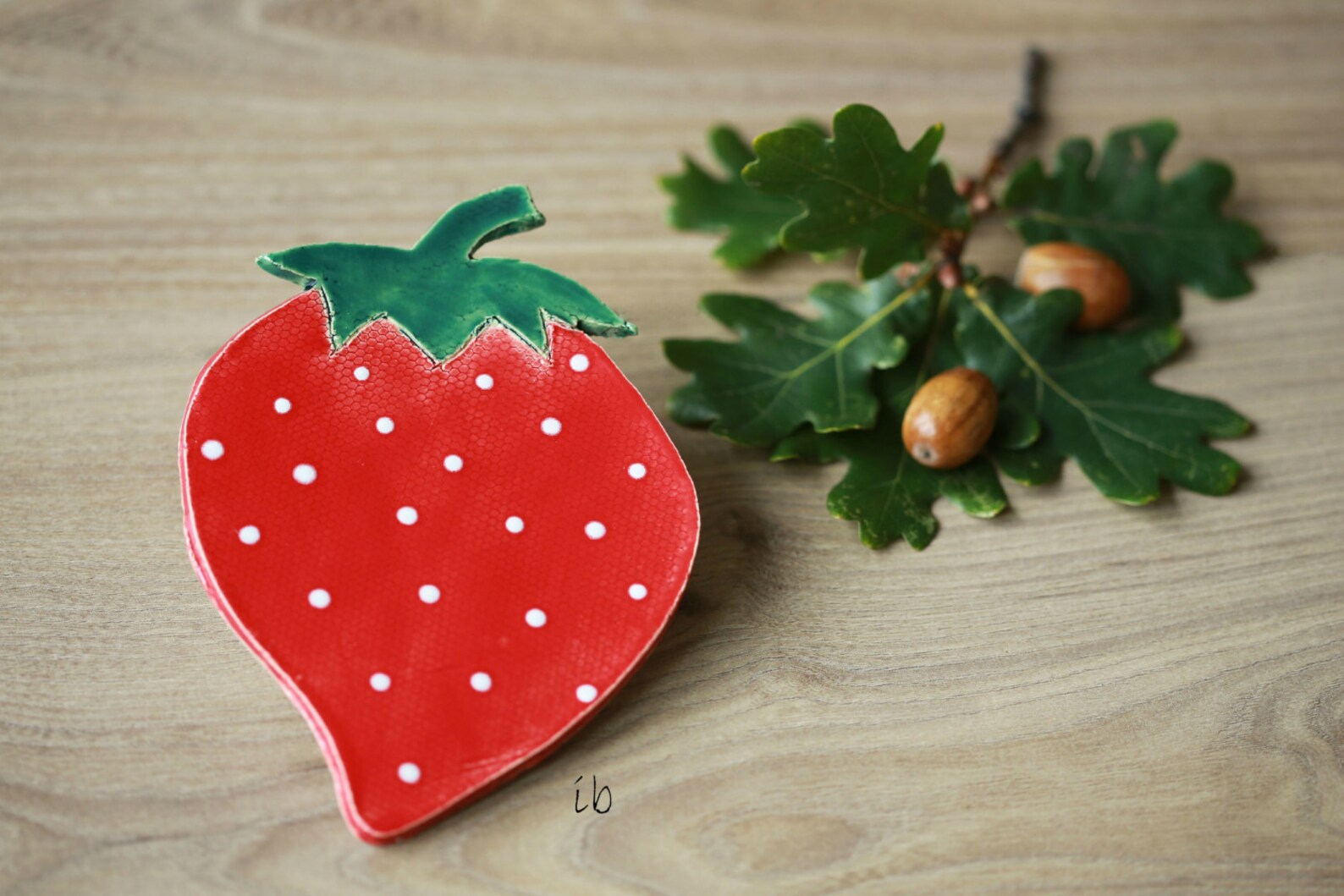 Strawberry Plate Fruit Ceramic Dish Burgundy Red Spoon Rest - Etsy