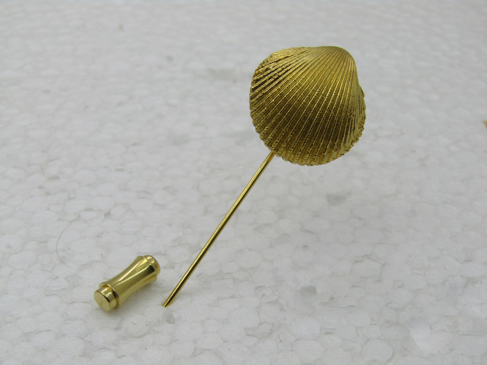 Vintage Trifari Shell Stick Pin, Gold Tone, 2.5", 1970's - Etsy