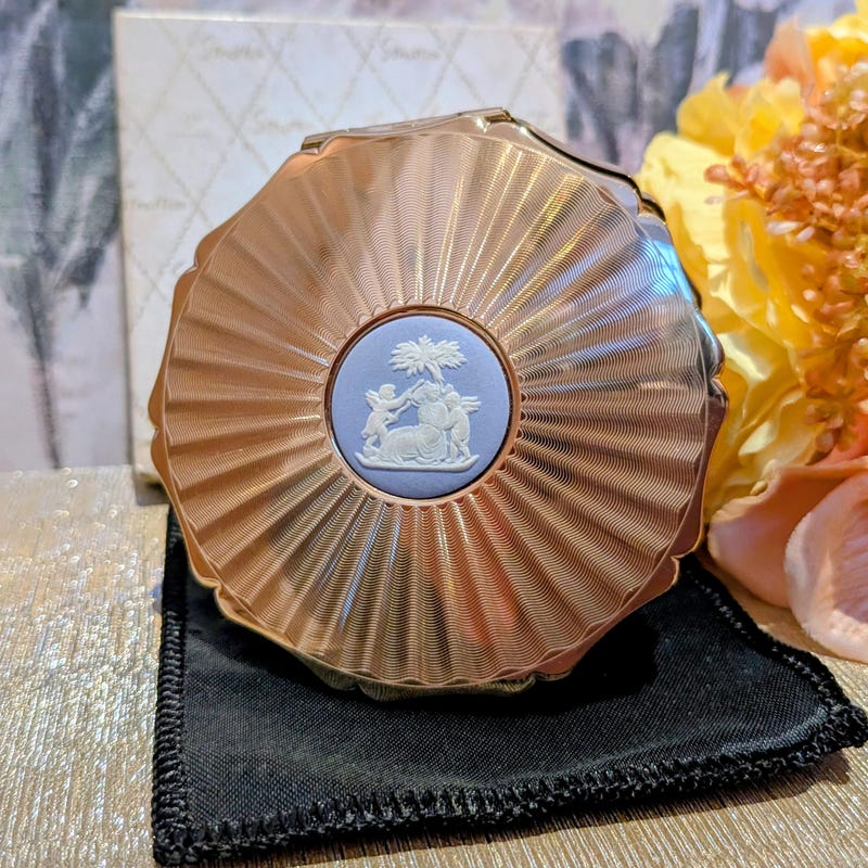 Wedgwood Powder Compact - Etsy