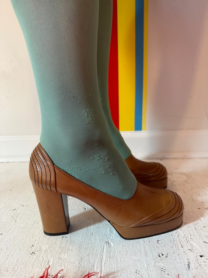 1970s Vintage Caramel Tan Platform Shoes Sz 9 Leather Disco Party by ...