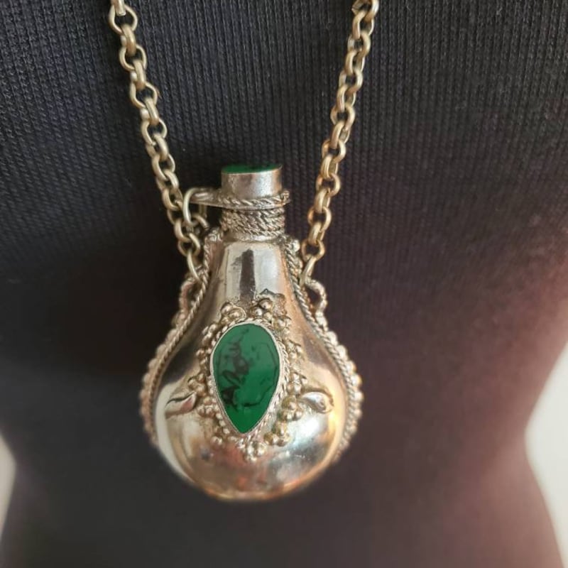 Snuff Bottle Necklace - Etsy