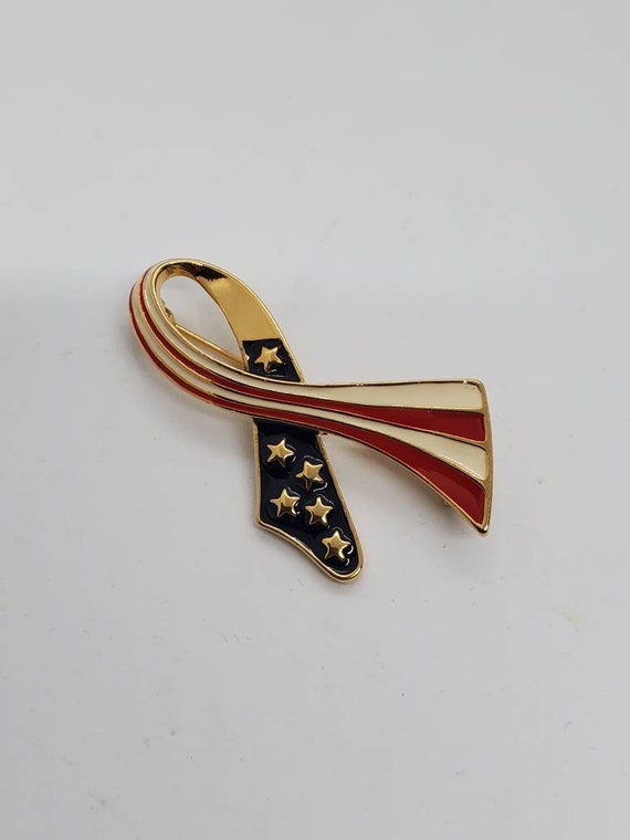 Darlene Enamel Gold Tone American Flag Ribbon Pin Bro… - Gem