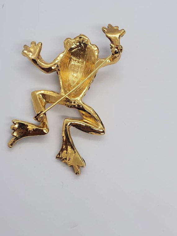 Rhinestone And Enamel Gold Tone Frog Brooch - Gem