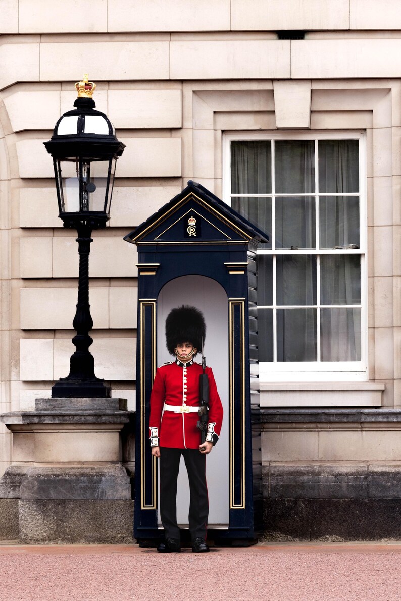 Buckingham Palace Beefeater - Etsy
