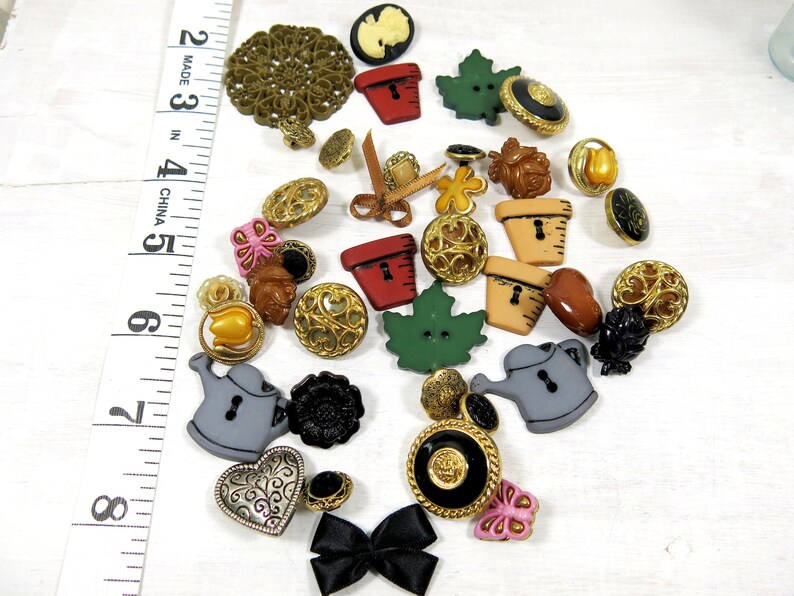 Vintage Plastic Buttons From 1980 Sewing Buttons Decorative Plastic ...