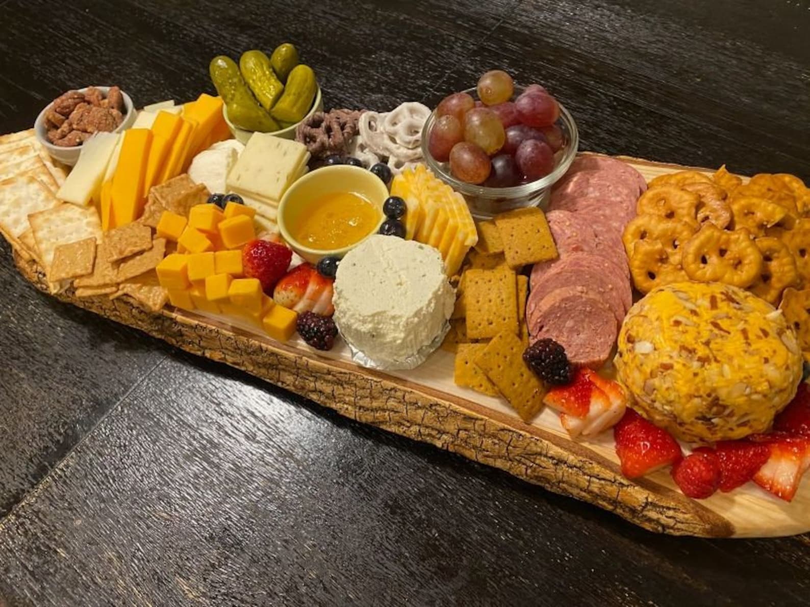 Rustic Cheese Meat Charcuterie Board, Live Edge Cutting Board With Bark ...