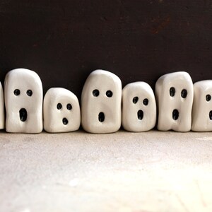 Handmade Mini Ceramic Ghost Figurine: Halloween Decor - Etsy