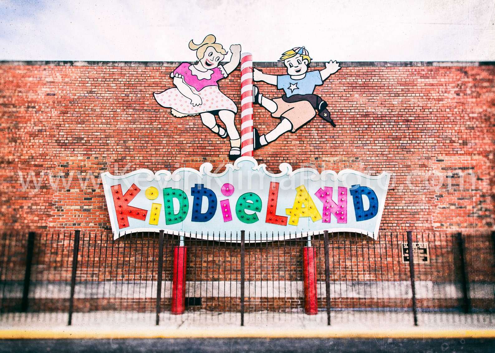 KIDDIELAND AMUSEMENT PARK - Neon Sign Art Photography Print ...