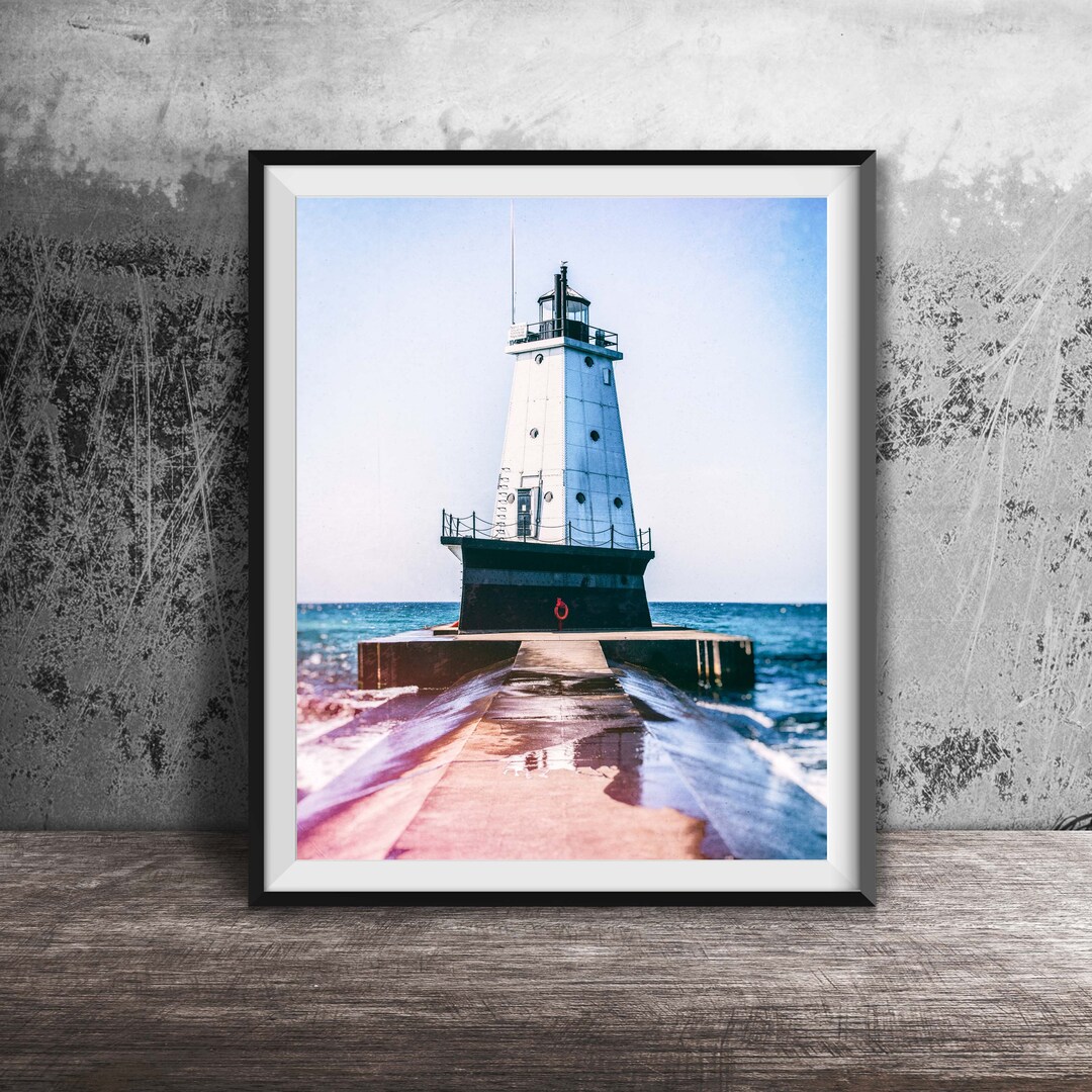 LUDINGTON, MICHIGAN LIGHTHOUSE - Unframed Photography Print - North ...
