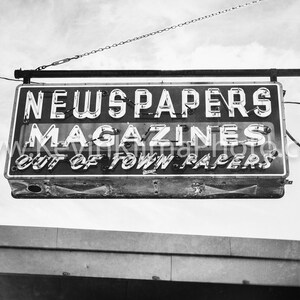 Newspaper Stand - Magazine Stand Sign - Neon Sign Art - Unframed Fine ...