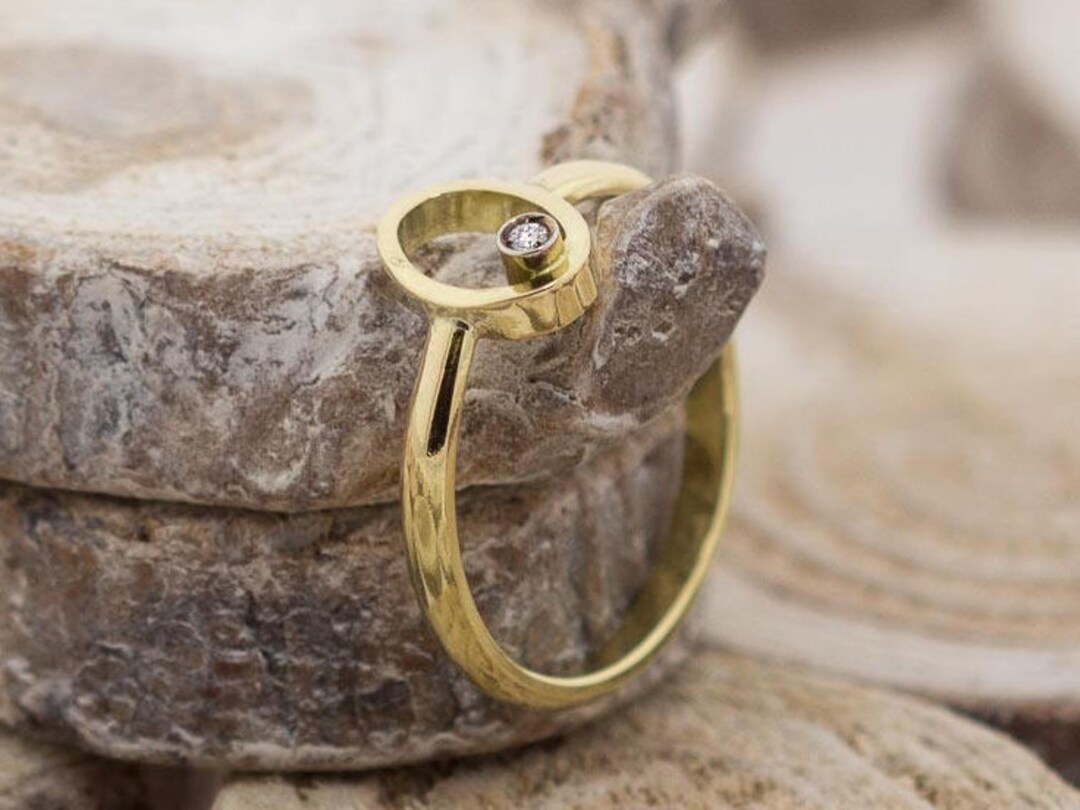 DIAMOND ELLIPSE | 18ct Yellow Gold Ring - Etsy