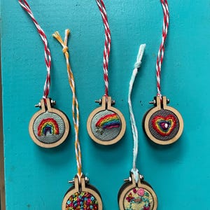 1 TINY Hand Embroidered Christmas Holiday Hoop Decor Ornament - Etsy