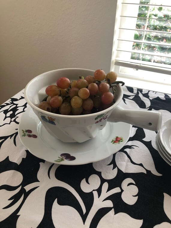 Vintage Berry and Fruit Bowl Strainer With Set of 4 Small - Etsy