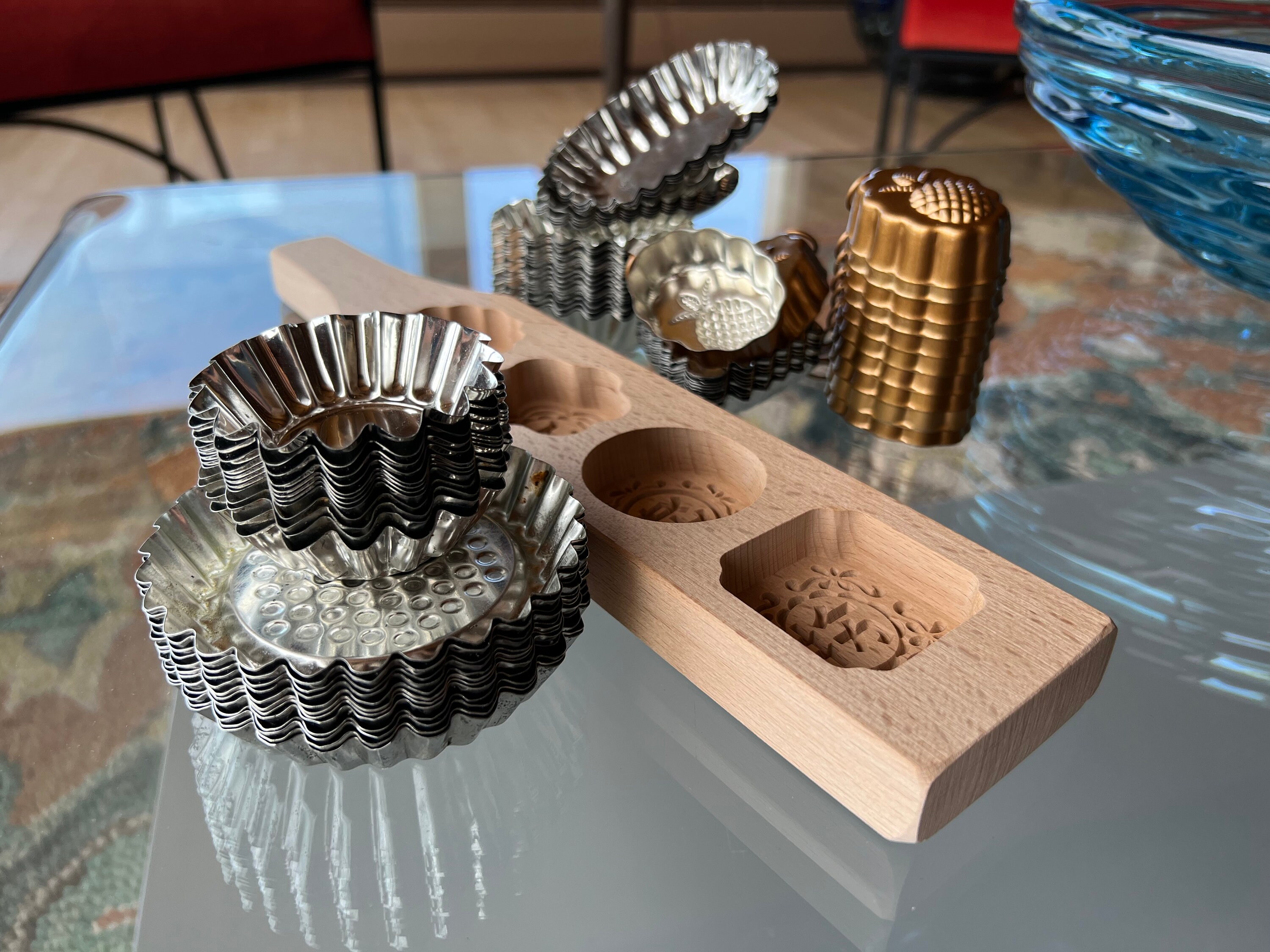 Time for Tarts! A Variety of 72 Mold - Metal Sandbakkel Tart Tins in an ...